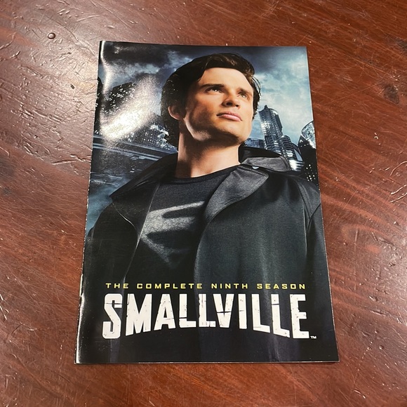 Media | Smallville Season 9 | Poshmark